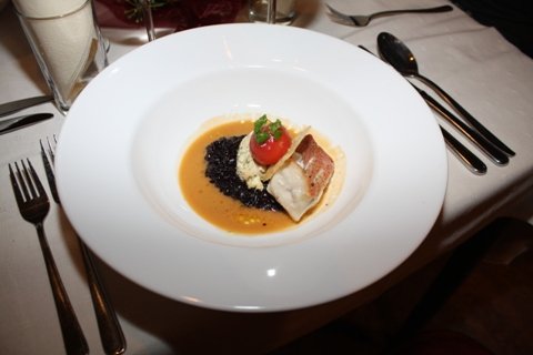 Kookclub LCTR | Gebakken roodbaars met krab op risotto van zwarte rijst